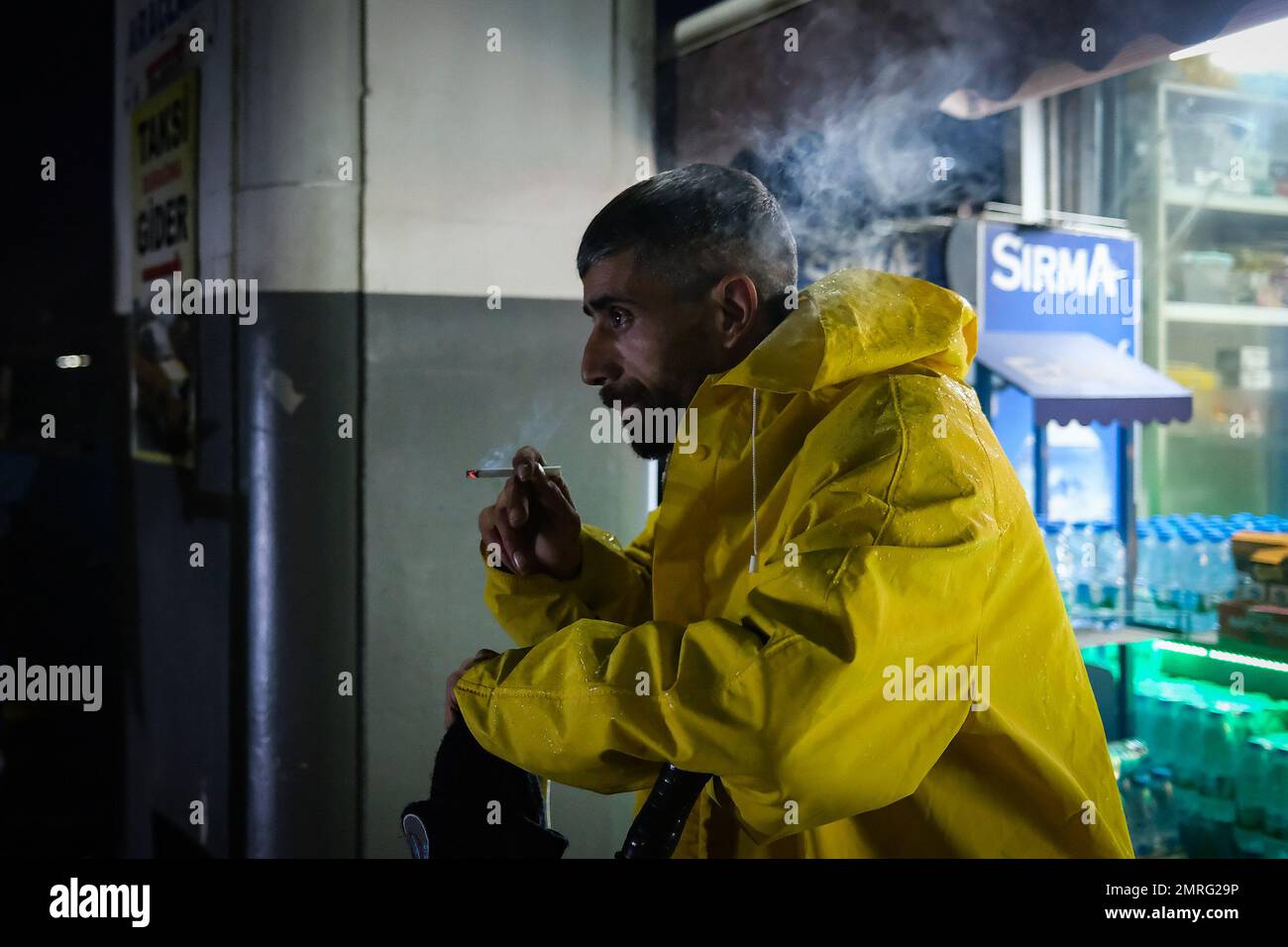 Smoking in 2000 hi-res stock photography and images - Alamy
