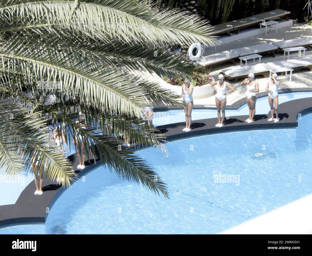 Exclusive!! Karl Lagerfeld oversees setup and rehearsal for the Chanel ...