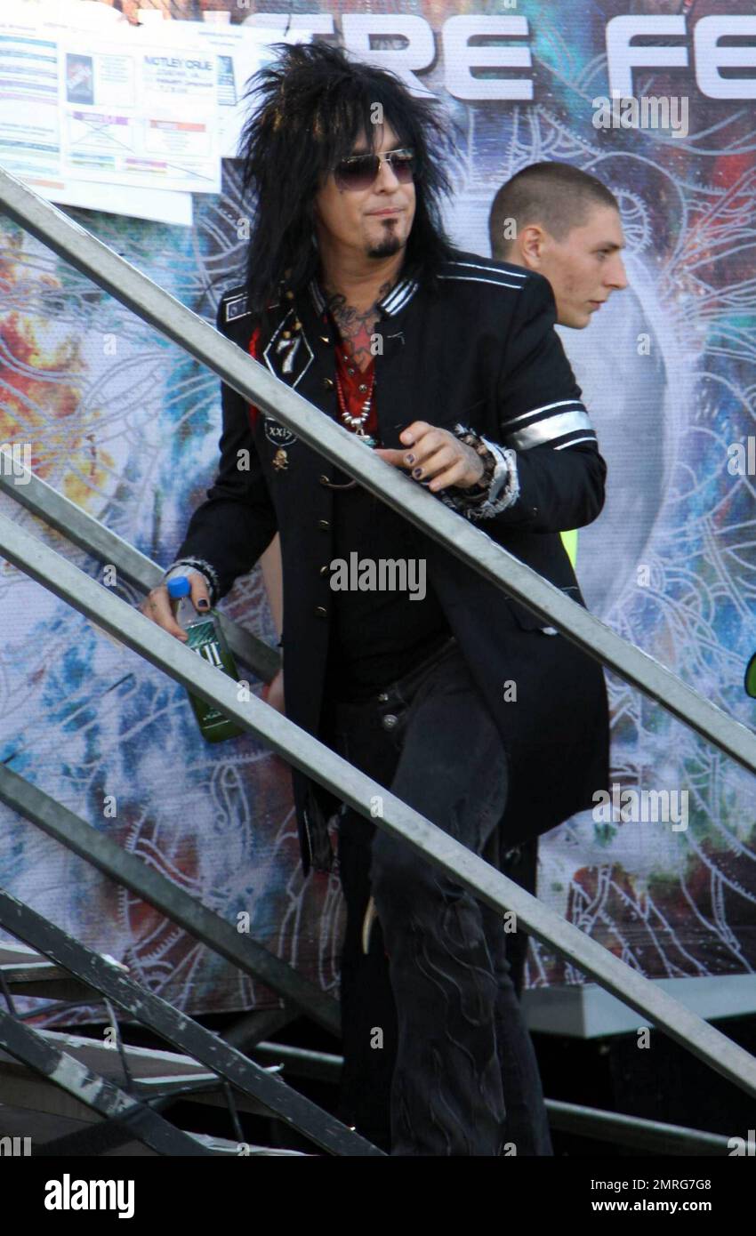 EXCLUSIVE!! Motley Crue arrives backstage at the Sonisphere Festival ...