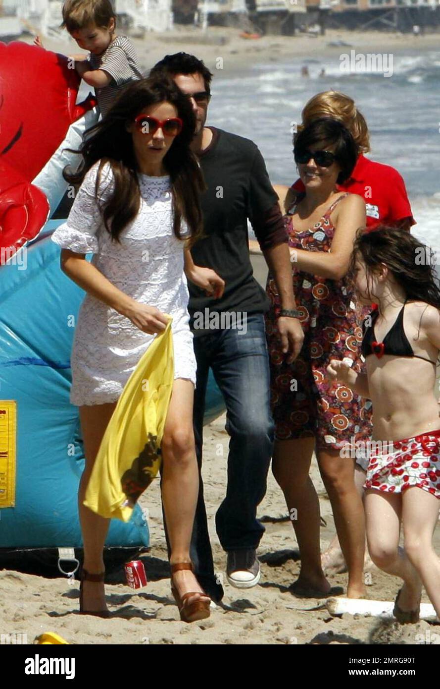 Kate Beckinsale, hubby Len and daughter Lily stop in at the Malibu ...