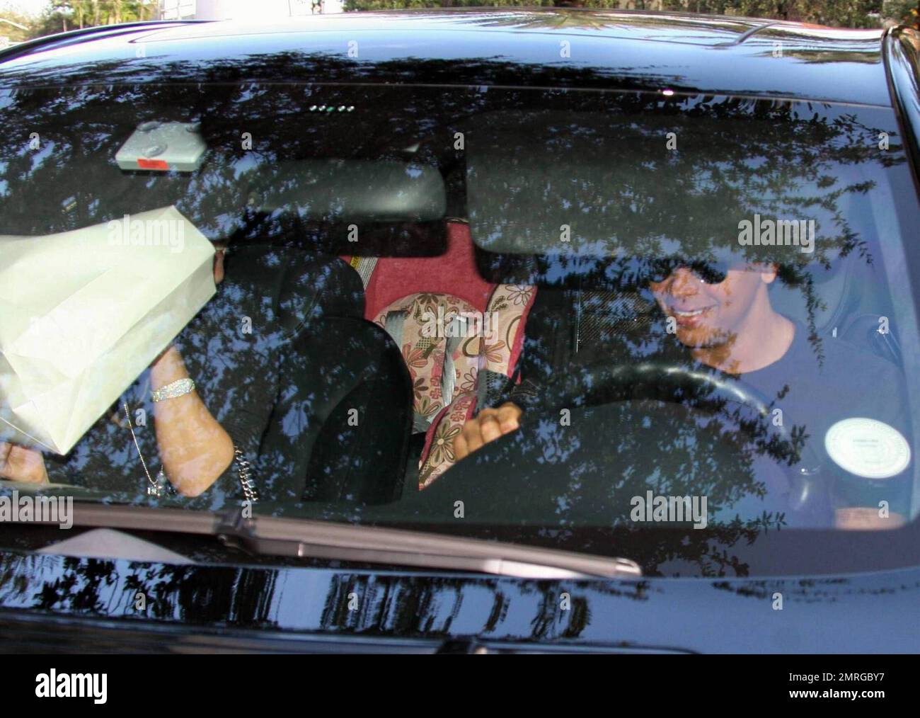 Kate Hudson and her beau Alexander Rodriguez lunch together at Houstons ...
