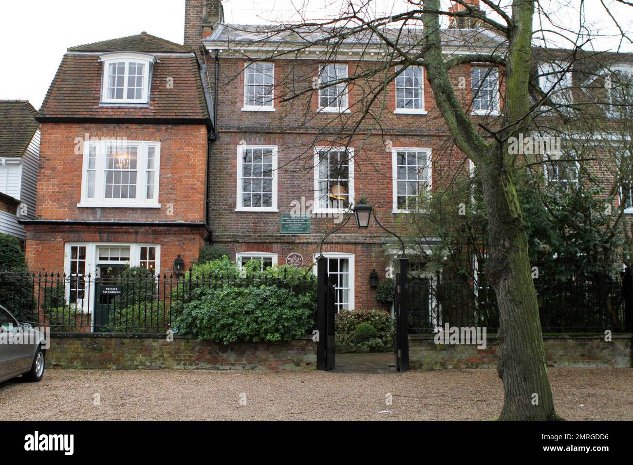 Exterior views of top model Kate Moss' new red brick Georgian-era ...