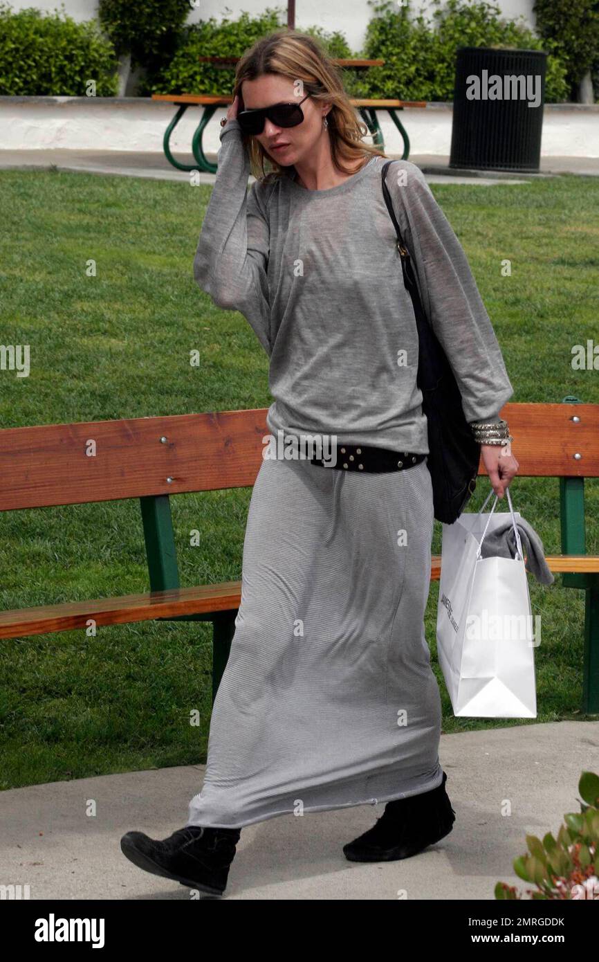 Kate Moss and pal at the Malibu Country Mart, Malibu, Ca, 4/4/07 Stock ...
