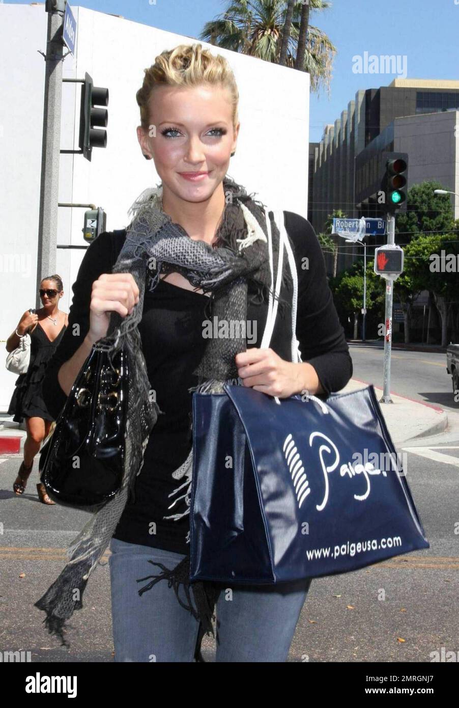 Melrose Place actress Katie Cassidy shops at Paige on Robertson Blvd ...