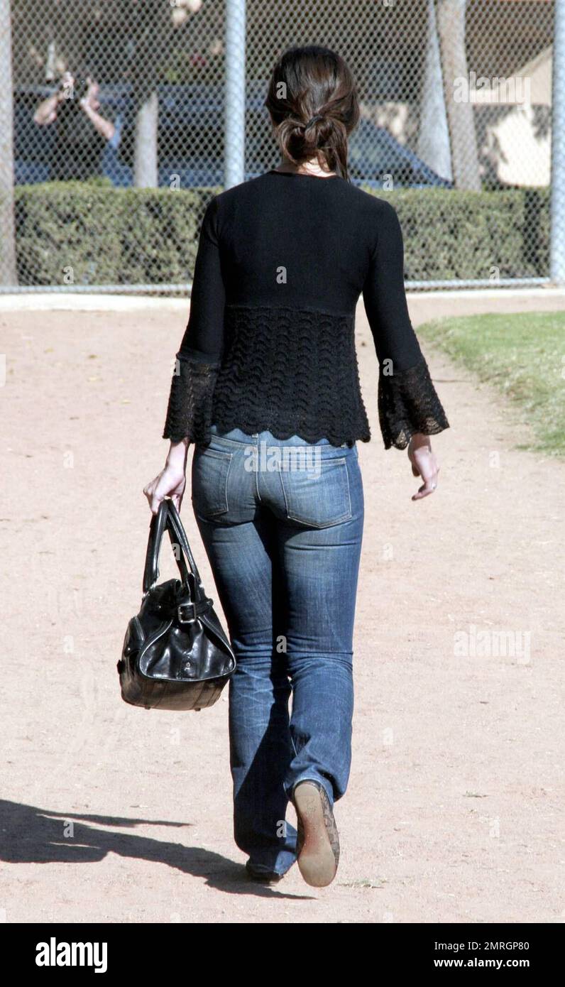 Katie Holmes makes another trip to the ball park, this time with her ...