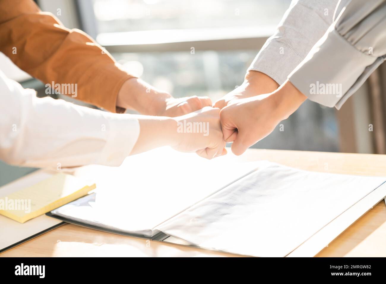 Team pictures happy people hi-res stock photography and images - Alamy