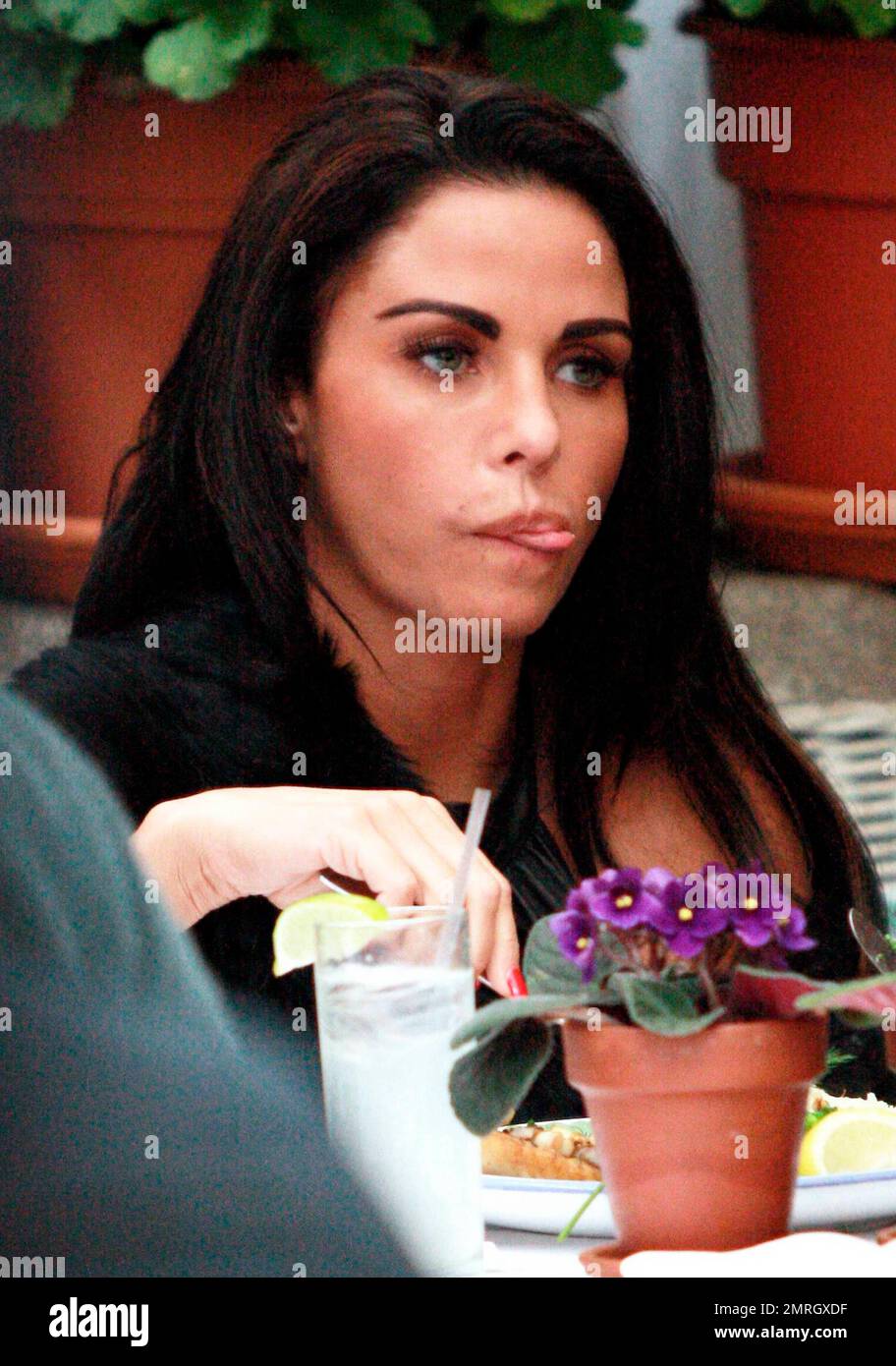 Katie Price, aka Jordan, and husband Alex Reid enjoy some dinner at The ...