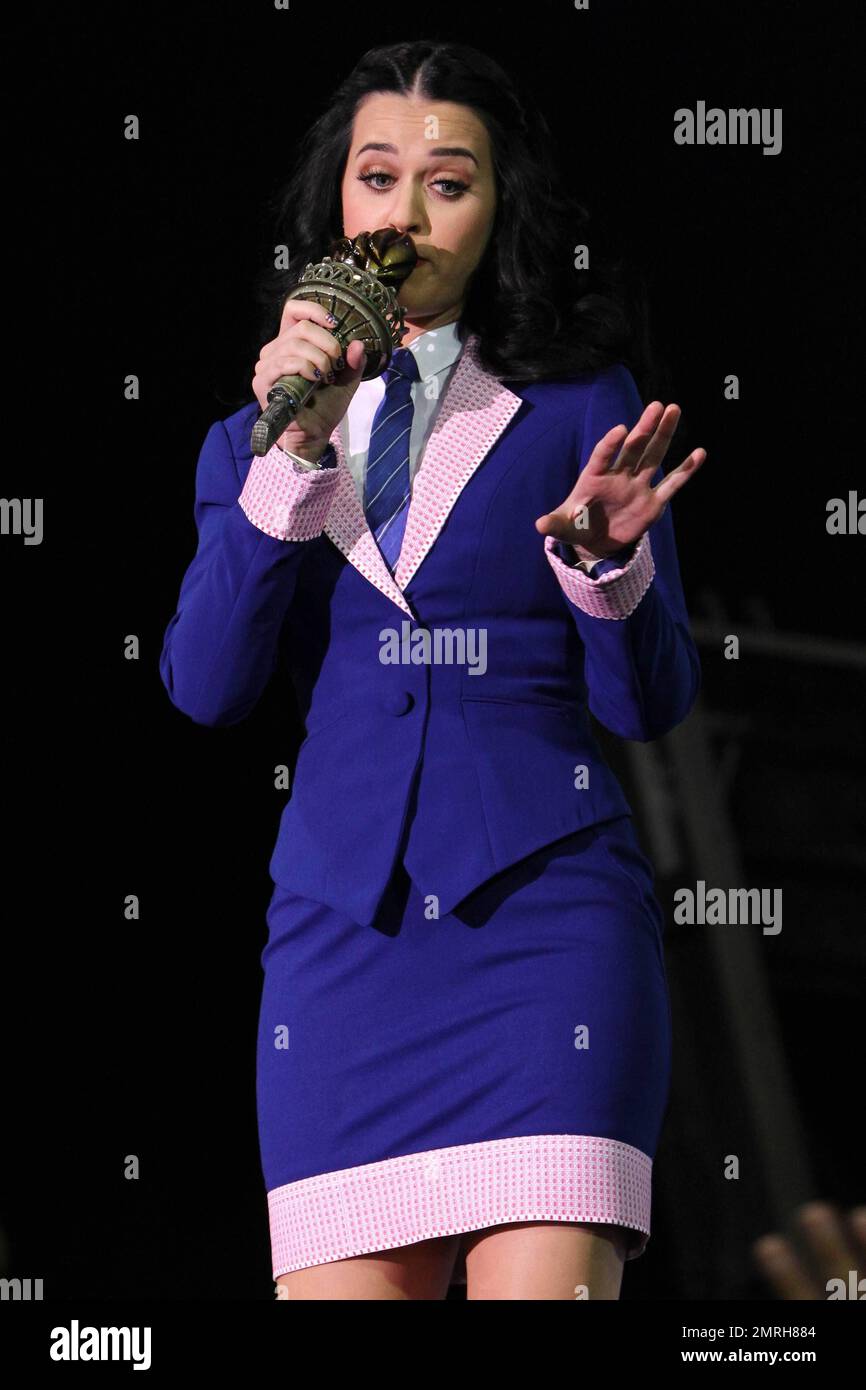 Wearing politically inspired outfits, Katy Perry performs live in ...