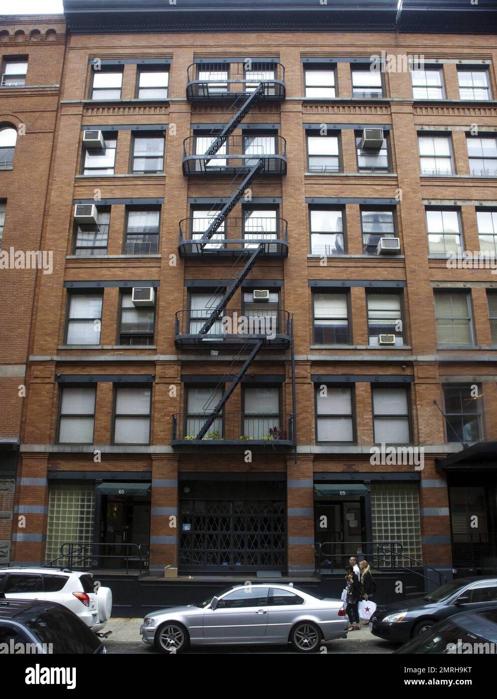 Katy Perry and beau Russell Brand have reportedly purchased a penthouse ...