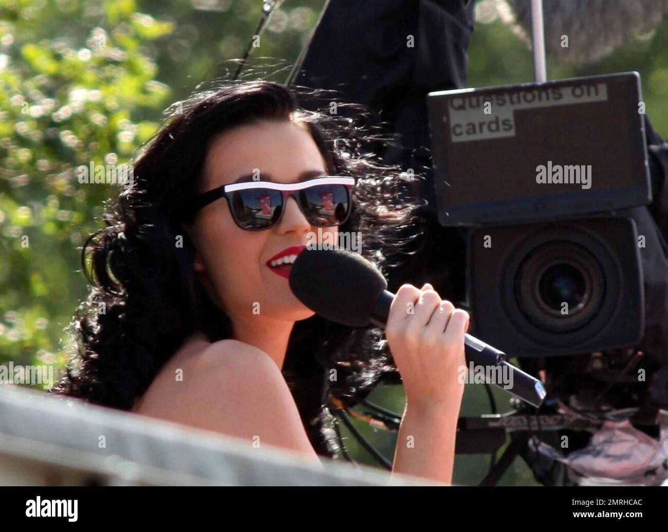 EXCLUSIVE!! Katy Perry gives an interview for UK network T4 on their ...