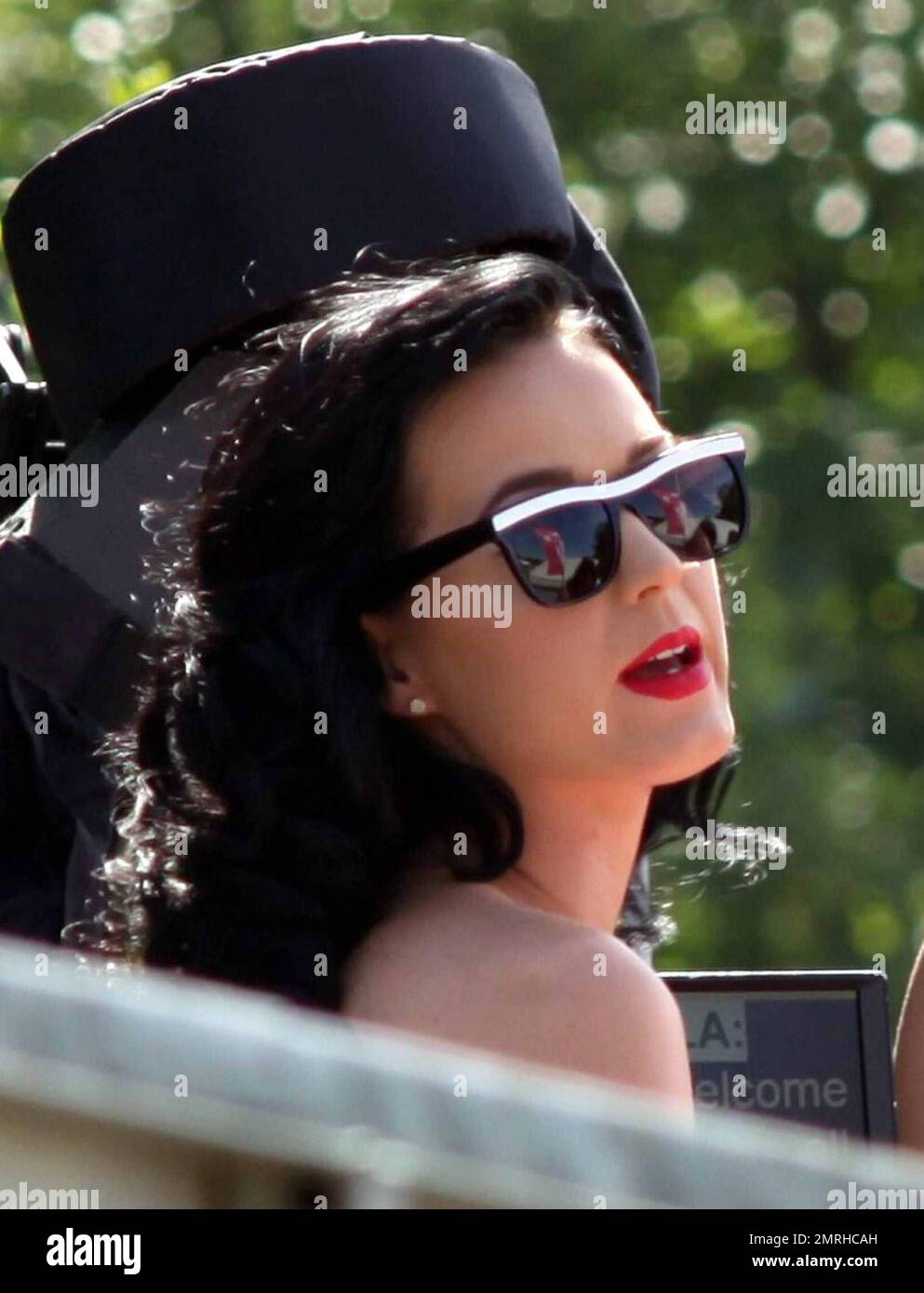 EXCLUSIVE!! Katy Perry gives an interview for UK network T4 on their ...