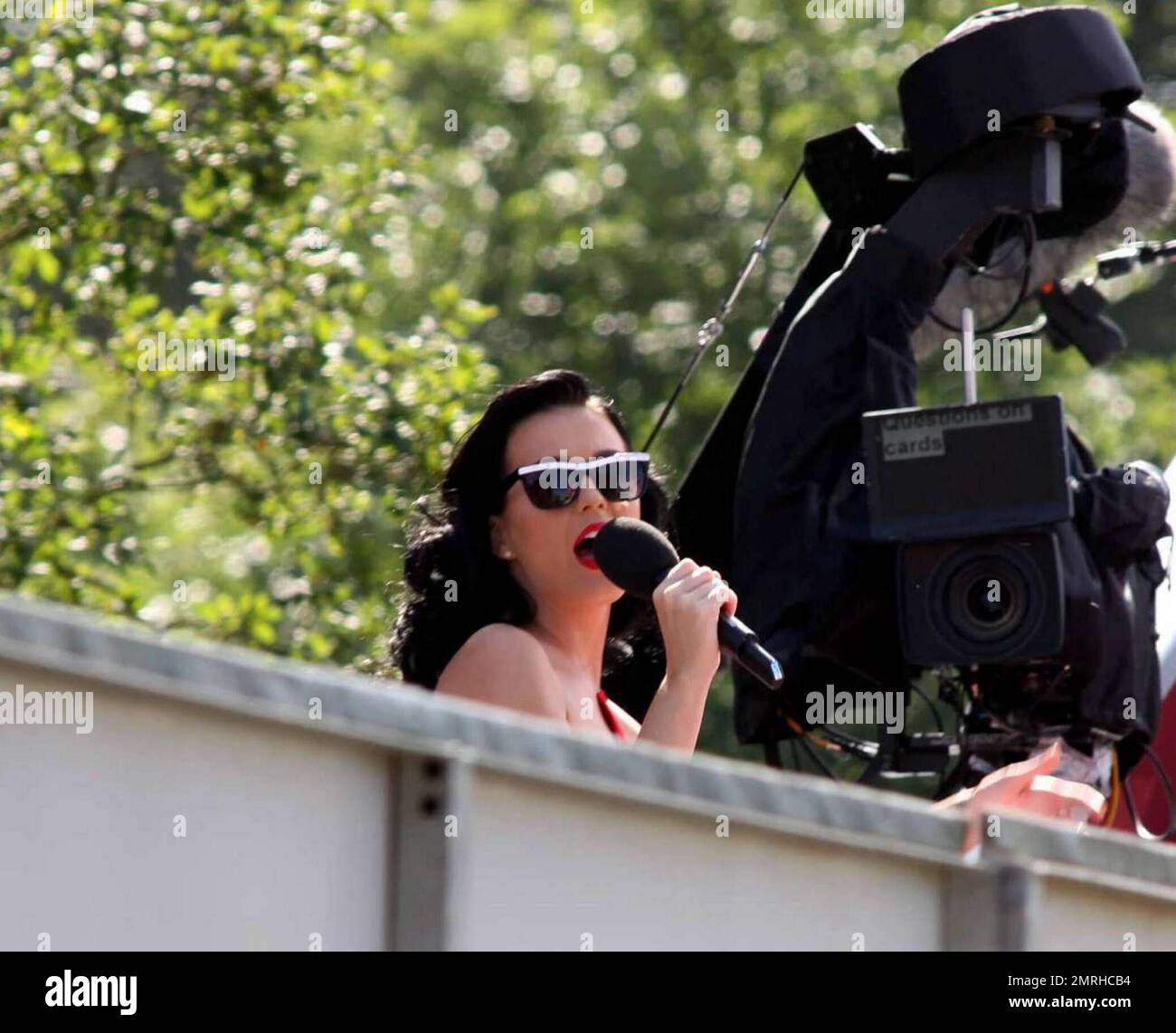 EXCLUSIVE!! Katy Perry gives an interview for UK network T4 on their ...