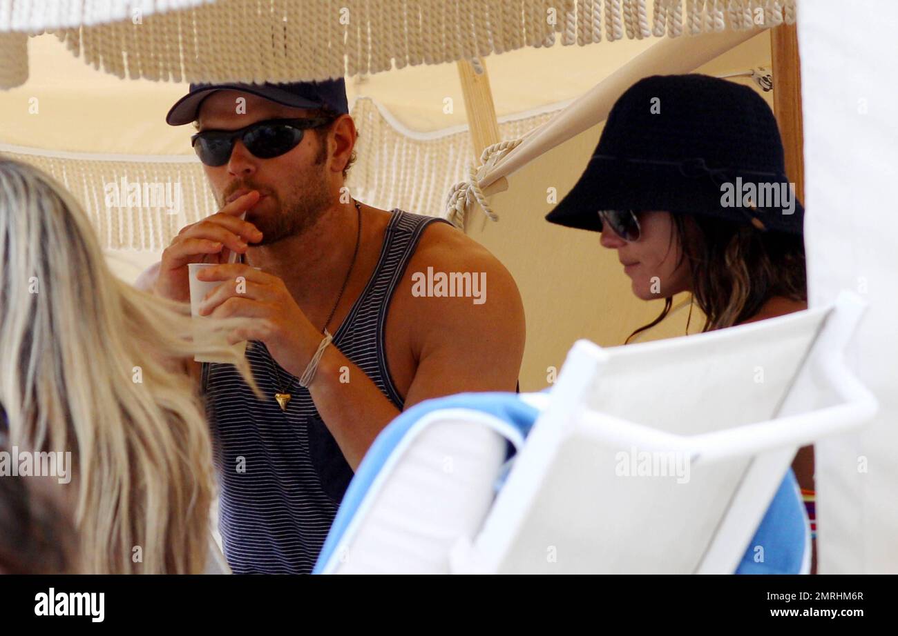 "Twilight" star Kellan Lutz spends a romantic day on the beach with ...