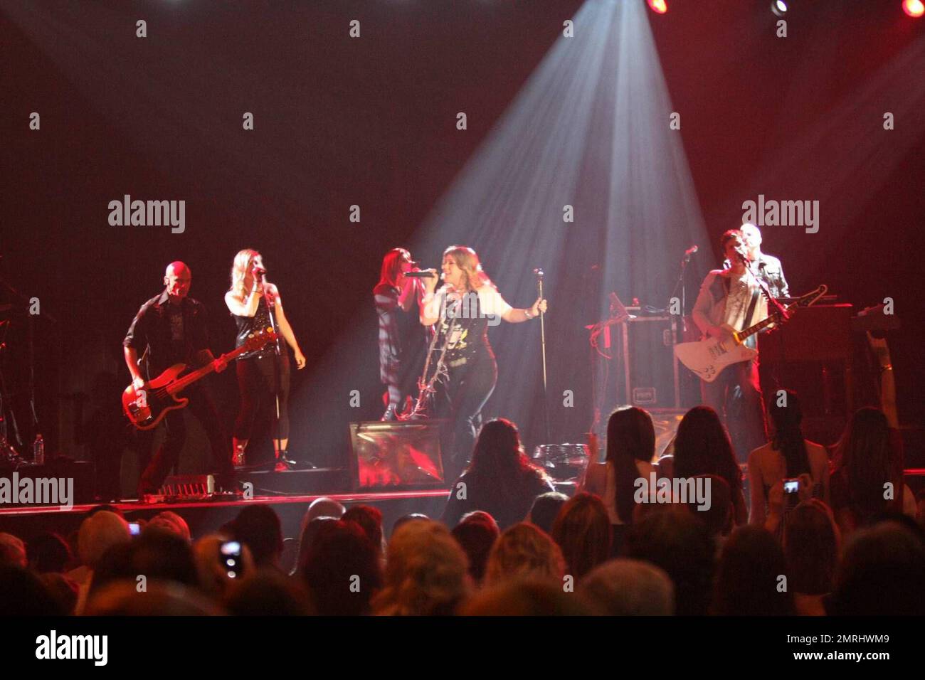 Singer Kelly Clarkson performs at the Z100's Party Plane with OP ...