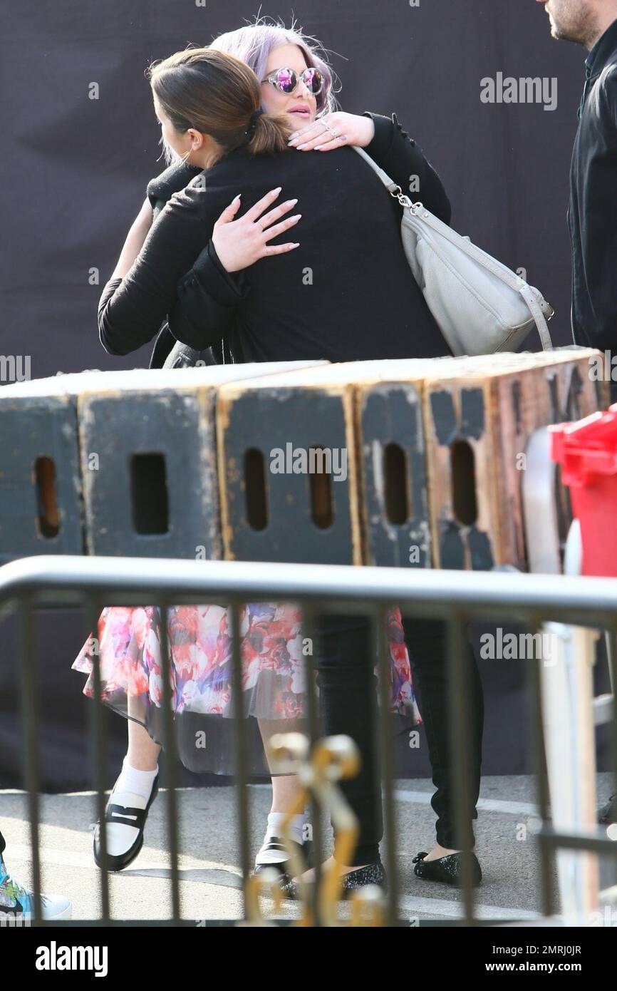 Kelly Osbourne shoots an interview for Extra at Universal Studios. Los ...