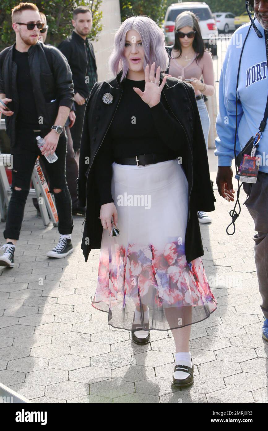 Kelly Osbourne shoots an interview for Extra at Universal Studios. Los ...