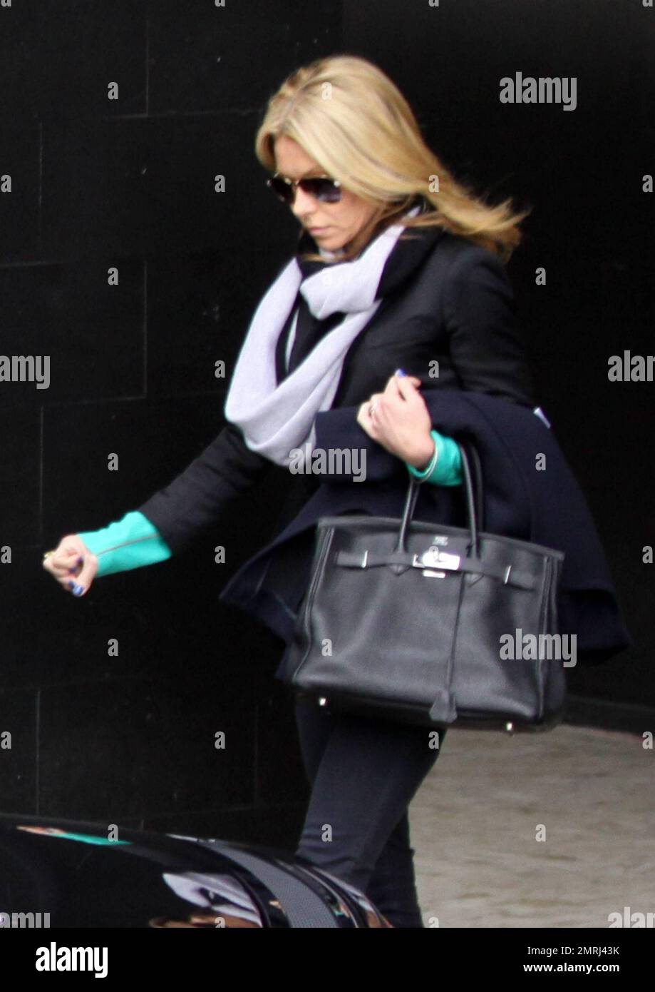 Hermes so black kelly hi-res stock photography and images - Alamy