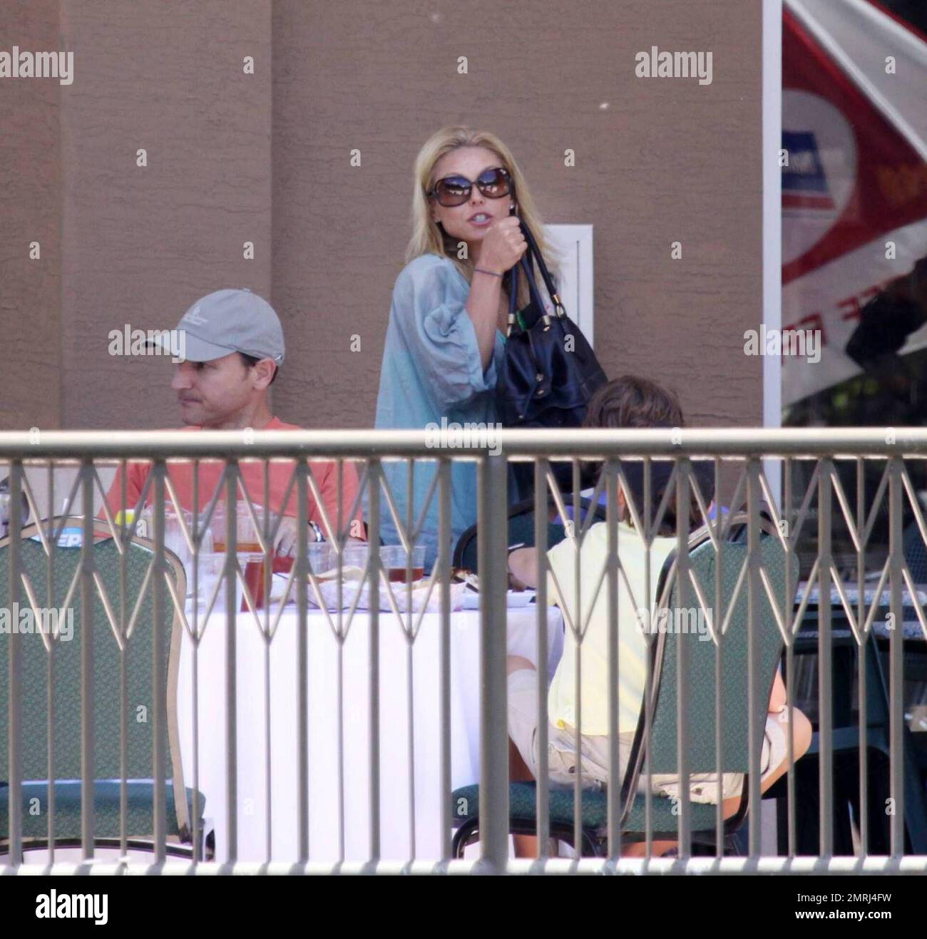 Exclusive!! US TV Show host Kelly Ripa visits Parrot Jungle Island with ...