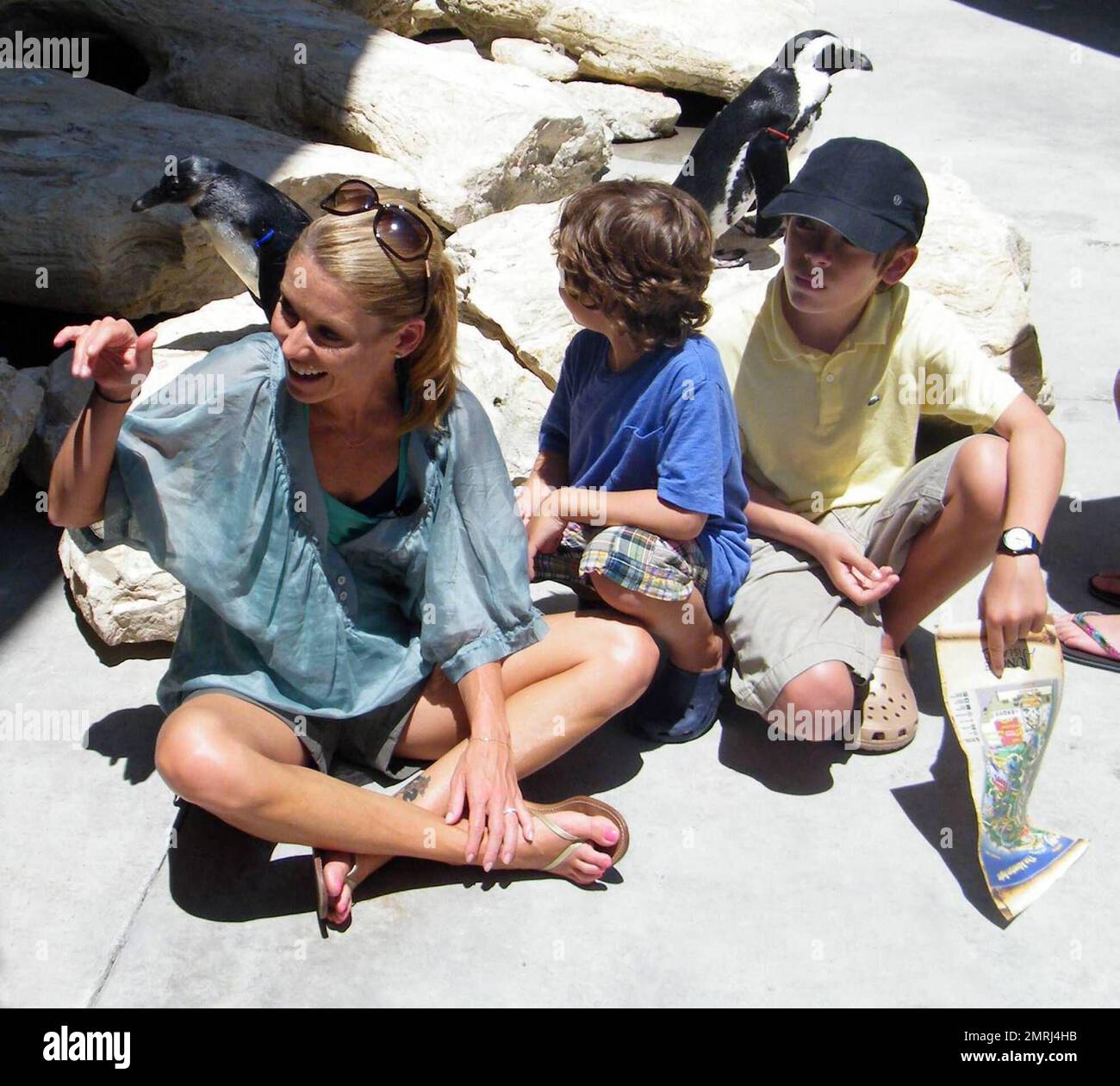 Exclusive!! US TV Show host Kelly Ripa visits Parrot Jungle Island with ...