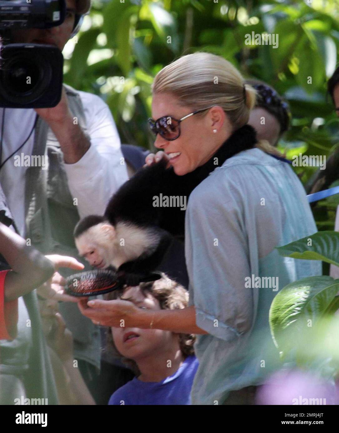 Exclusive!! US TV Show host Kelly Ripa visits Parrot Jungle Island with ...