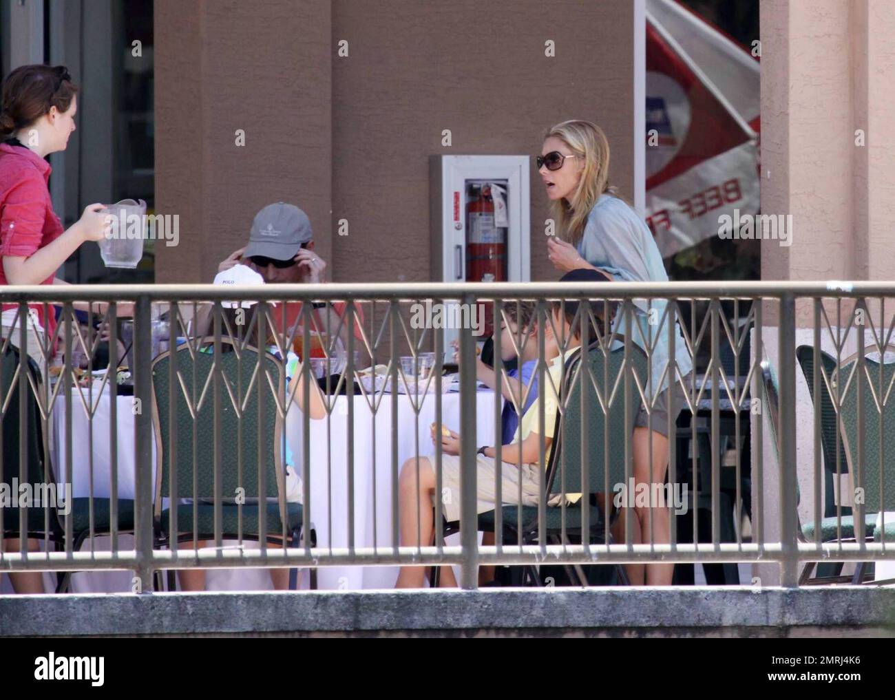 Exclusive!! US TV Show host Kelly Ripa visits Parrot Jungle Island with ...