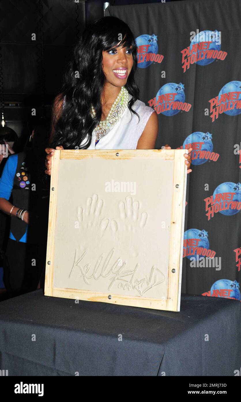 Kelly Rowland attends a handprint ceremony promoting the release of her ...
