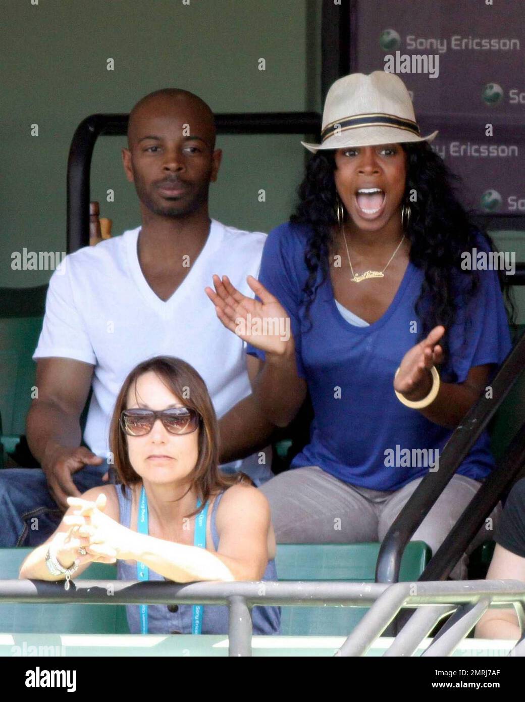 Singer and songwriter Kelly Rowland watches her friend Serena Williams ...