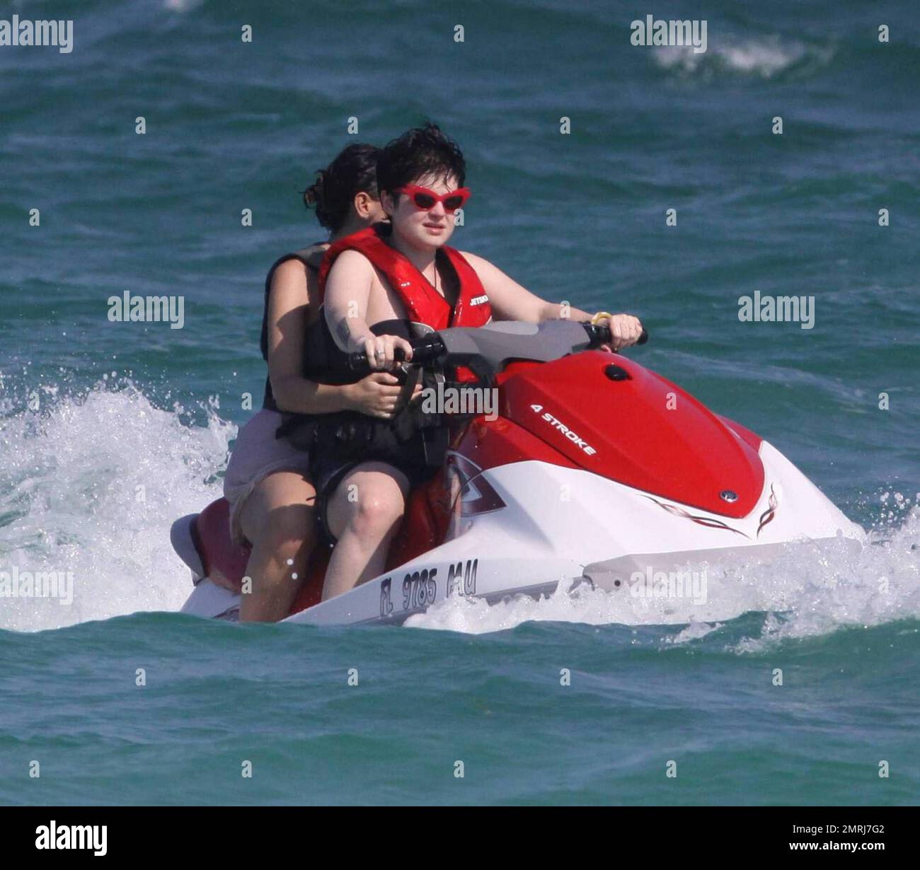Looks like even dare devil Kelly Osbourne is afraid of her own stunts ...