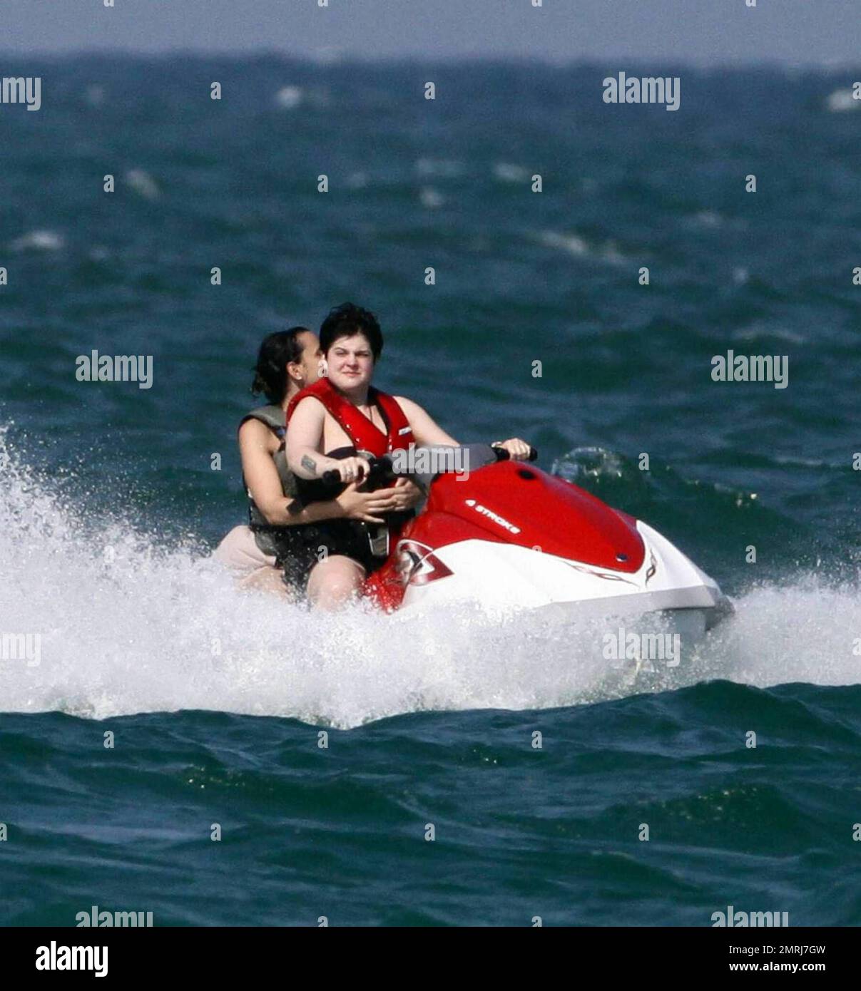 Looks like even dare devil Kelly Osbourne is afraid of her own stunts ...
