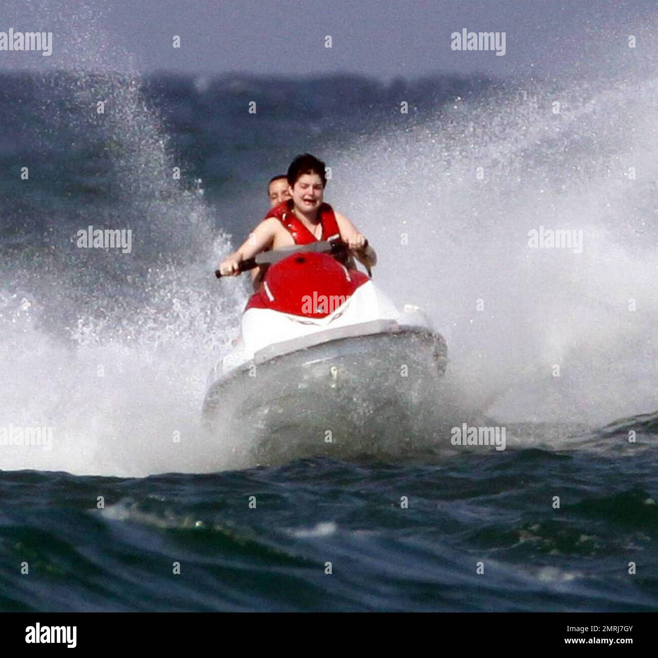Looks like even dare devil Kelly Osbourne is afraid of her own stunts ...