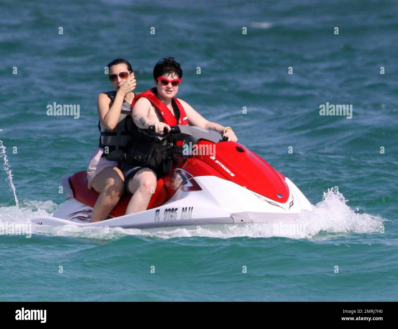 Looks like even dare devil Kelly Osbourne is afraid of her own stunts ...