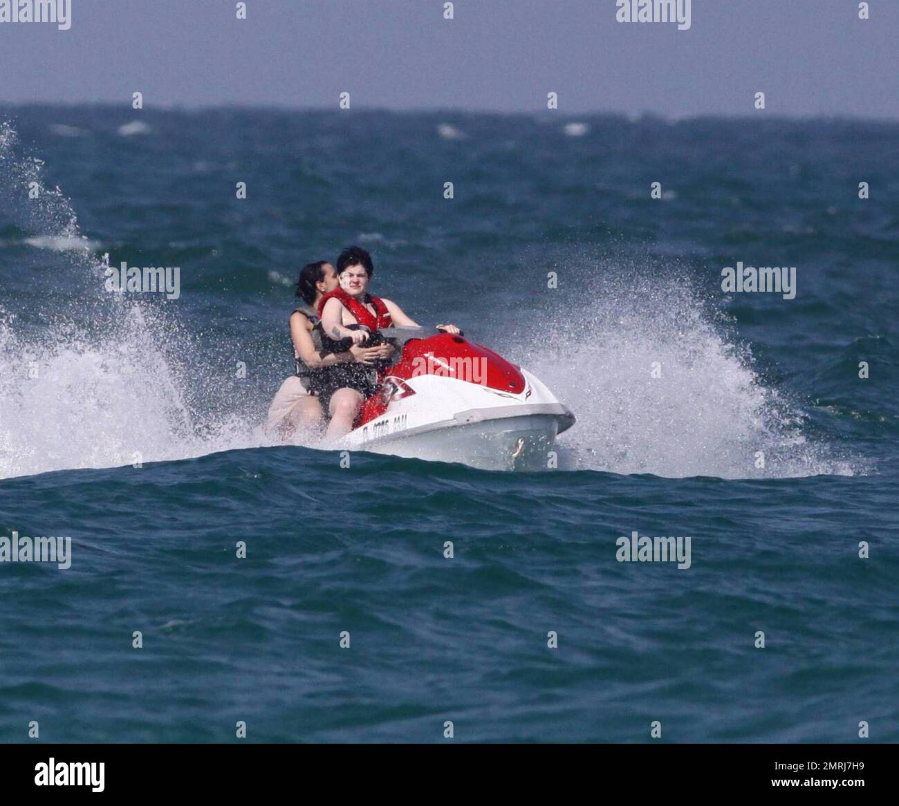 Looks like even dare devil Kelly Osbourne is afraid of her own stunts ...