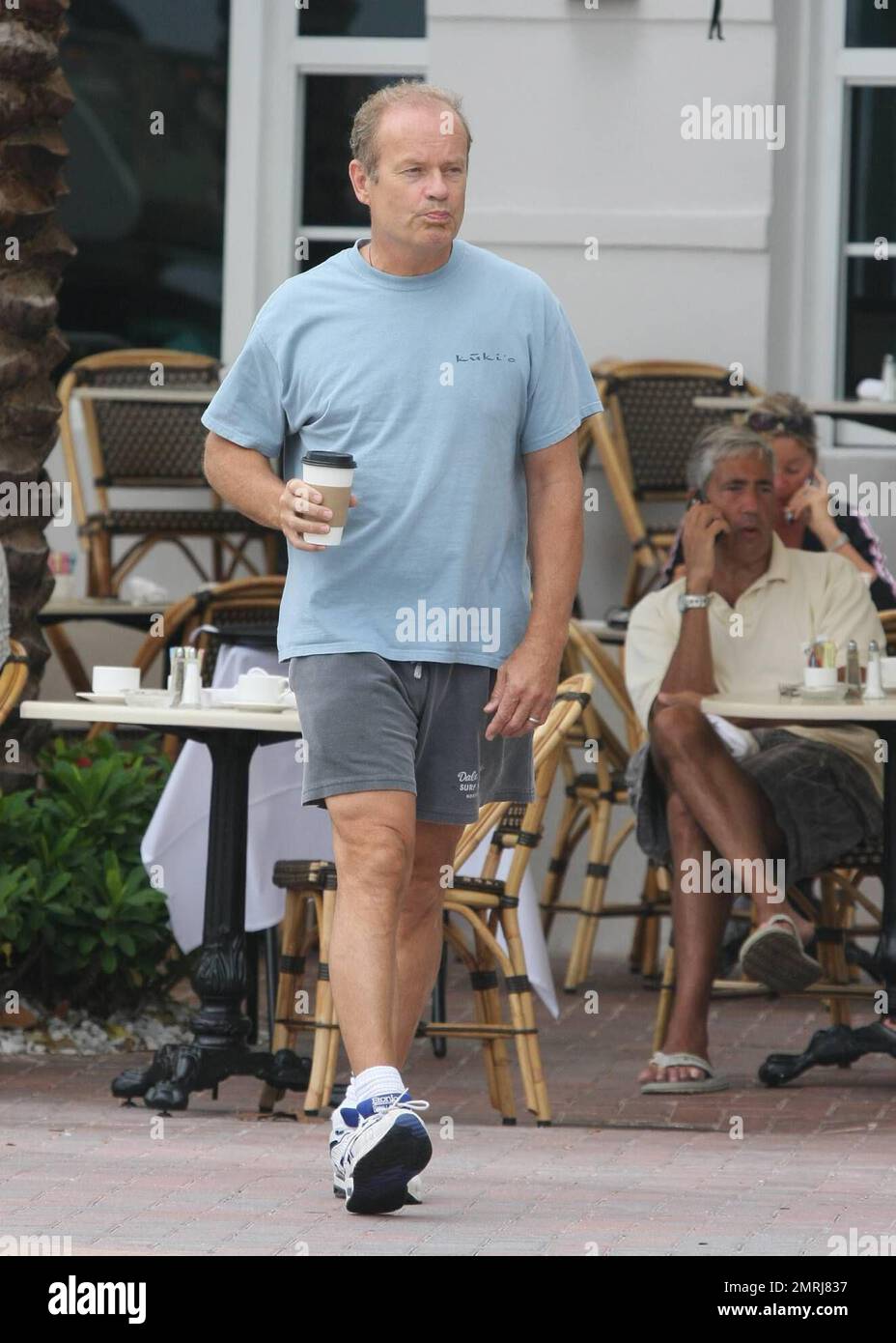 Exclusive!! Kelsey Grammer grabs a morning drink on election day in ...