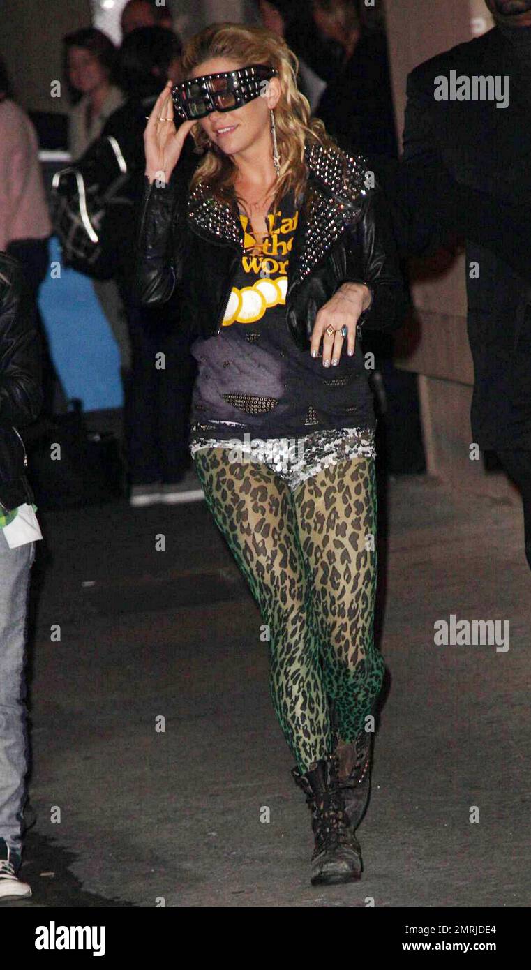 Days after performing at the American Music Awards singer Ke$ha (Kesha ...