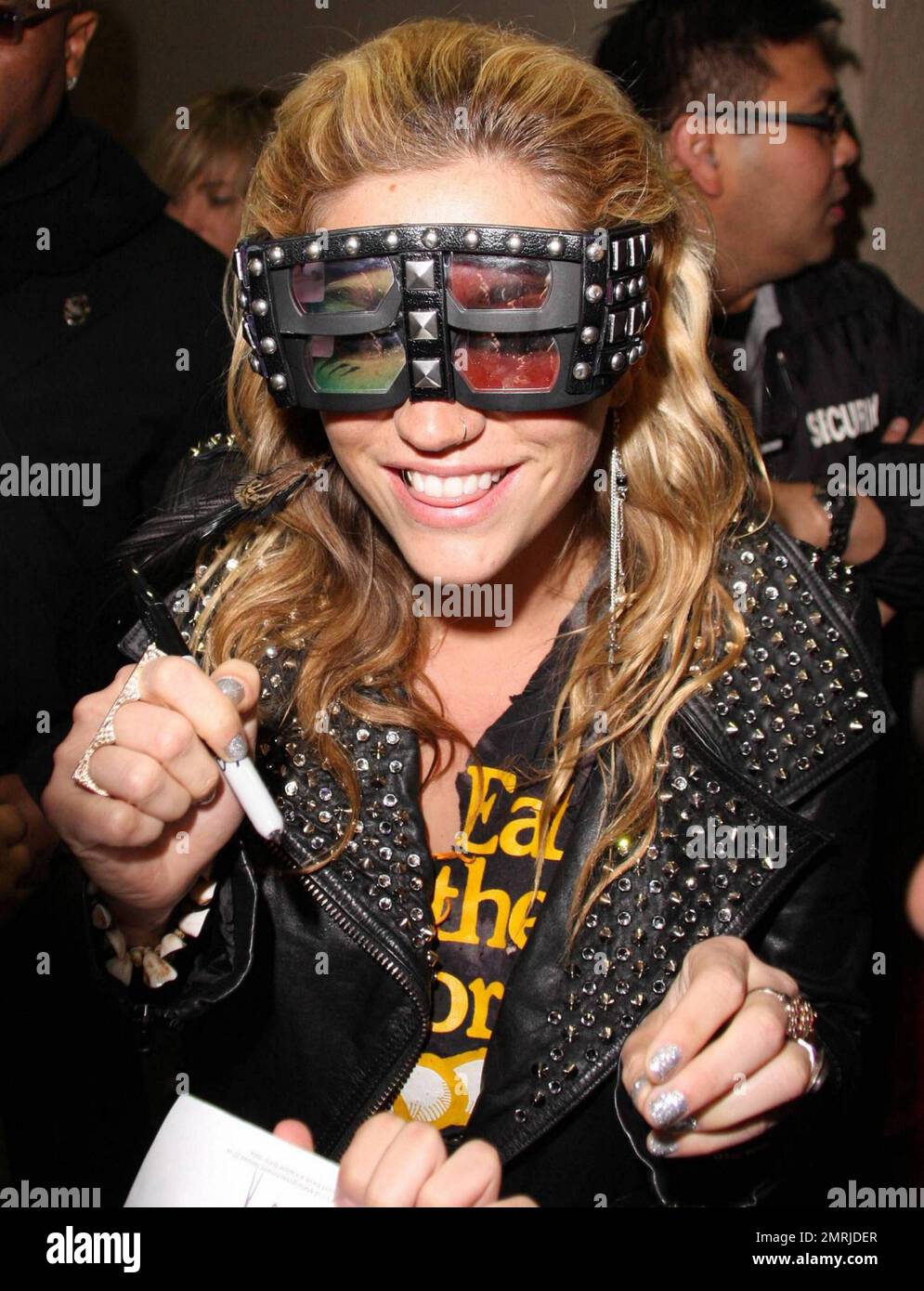Days after performing at the American Music Awards singer Ke$ha (Kesha ...