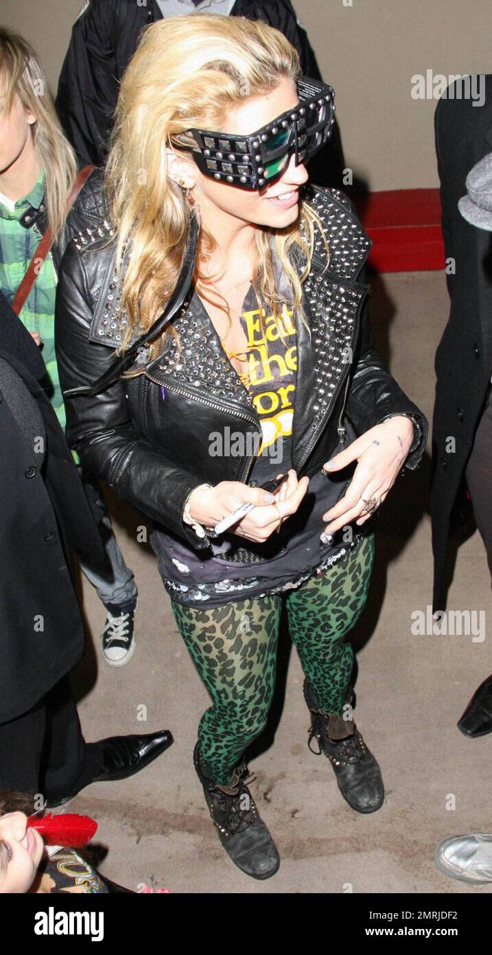 Days after performing at the American Music Awards singer Ke$ha (Kesha ...