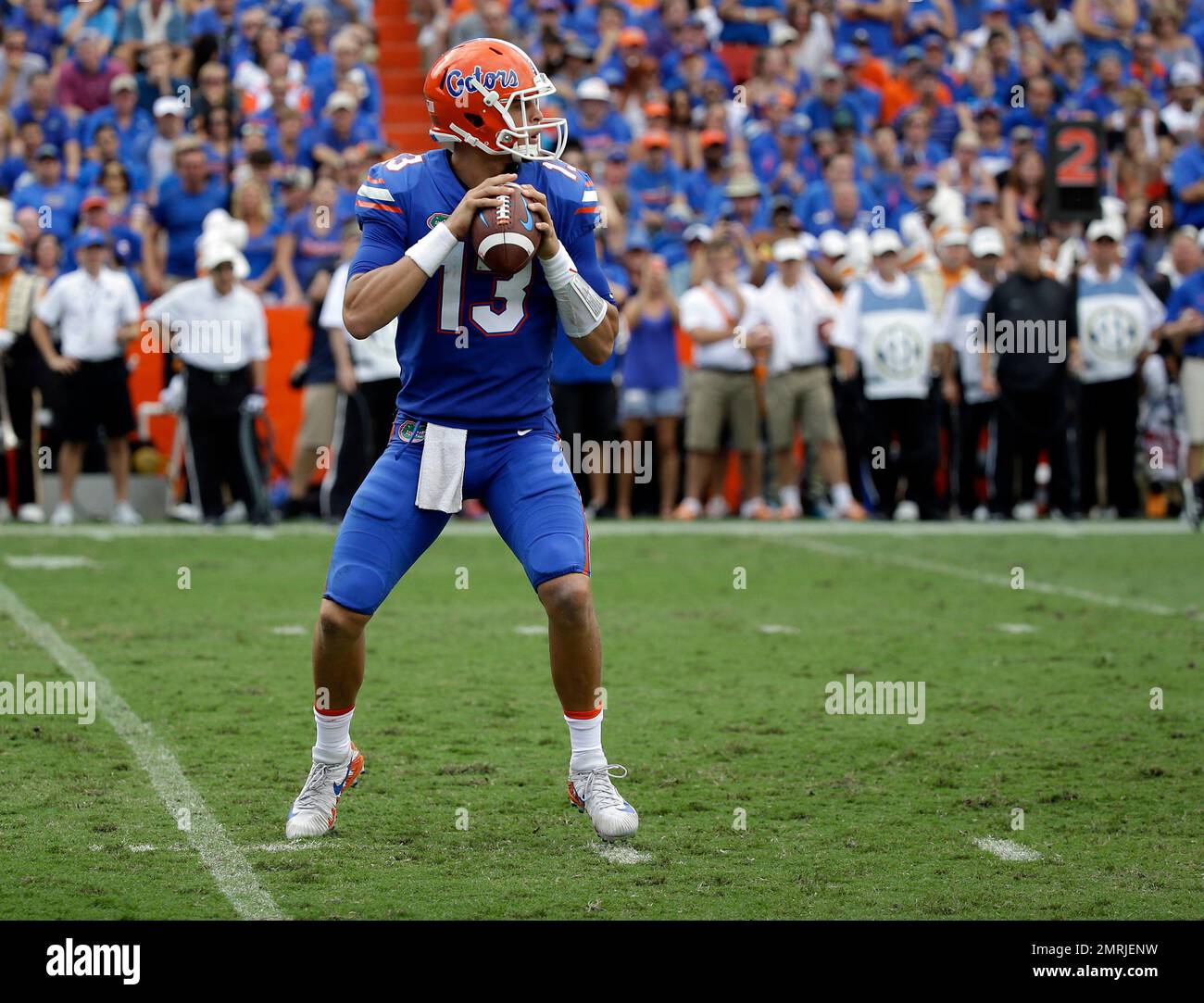 Florida quarterback Feleipe Franks looks for a receiver against ...