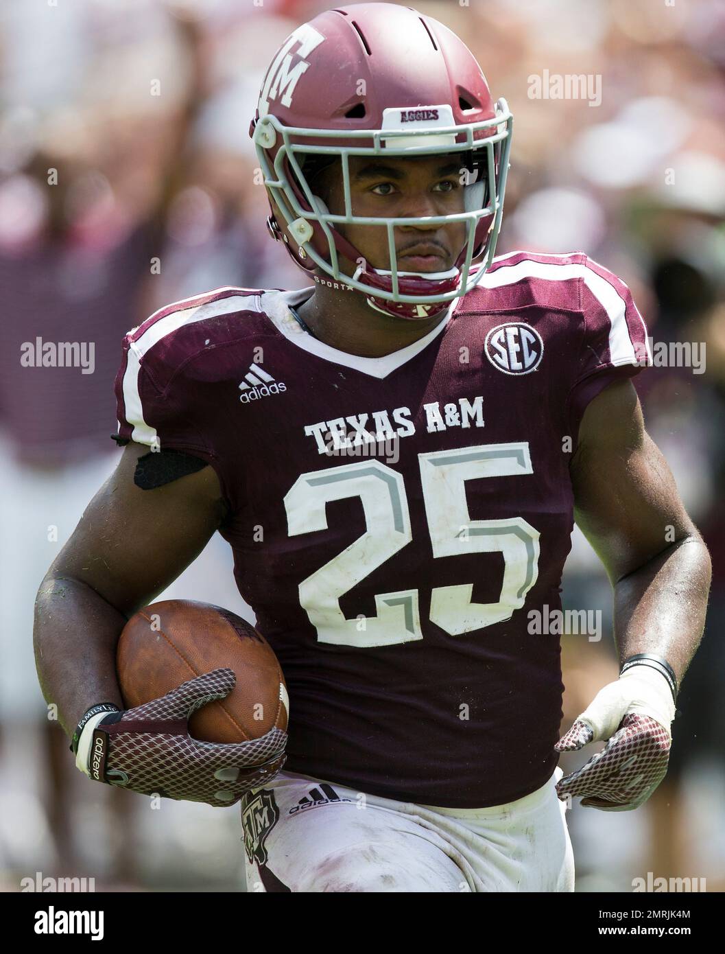 Texas A&M linebacker Tyrel Dodson (25) returns an interception for a ...