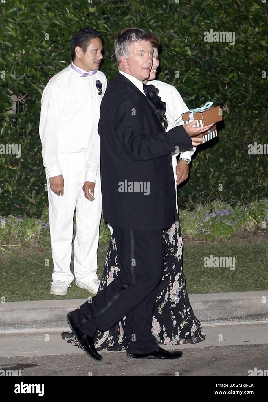 Alan Thicke leaves Khloe Kardashian's wedding. Khloe married NBA player ...