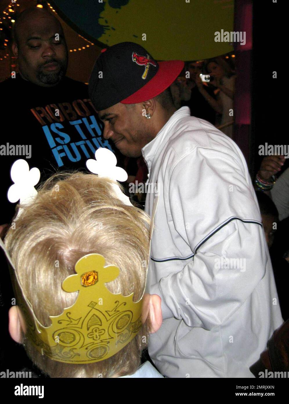 Rapper Nelly signs autographs for young fans at the Kids Choice Awards ...