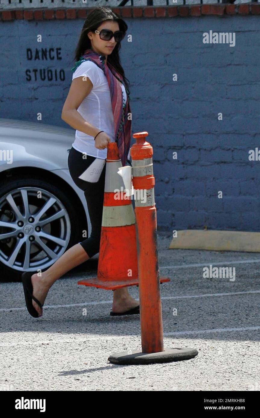 Kim kardashian handles parking lot detail as she also rehearses for ...
