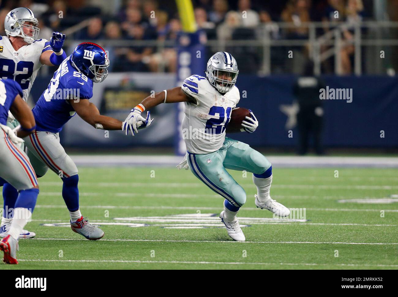 New York Giants linebacker Devon Kennard (59) attempts to stop Dallas ...