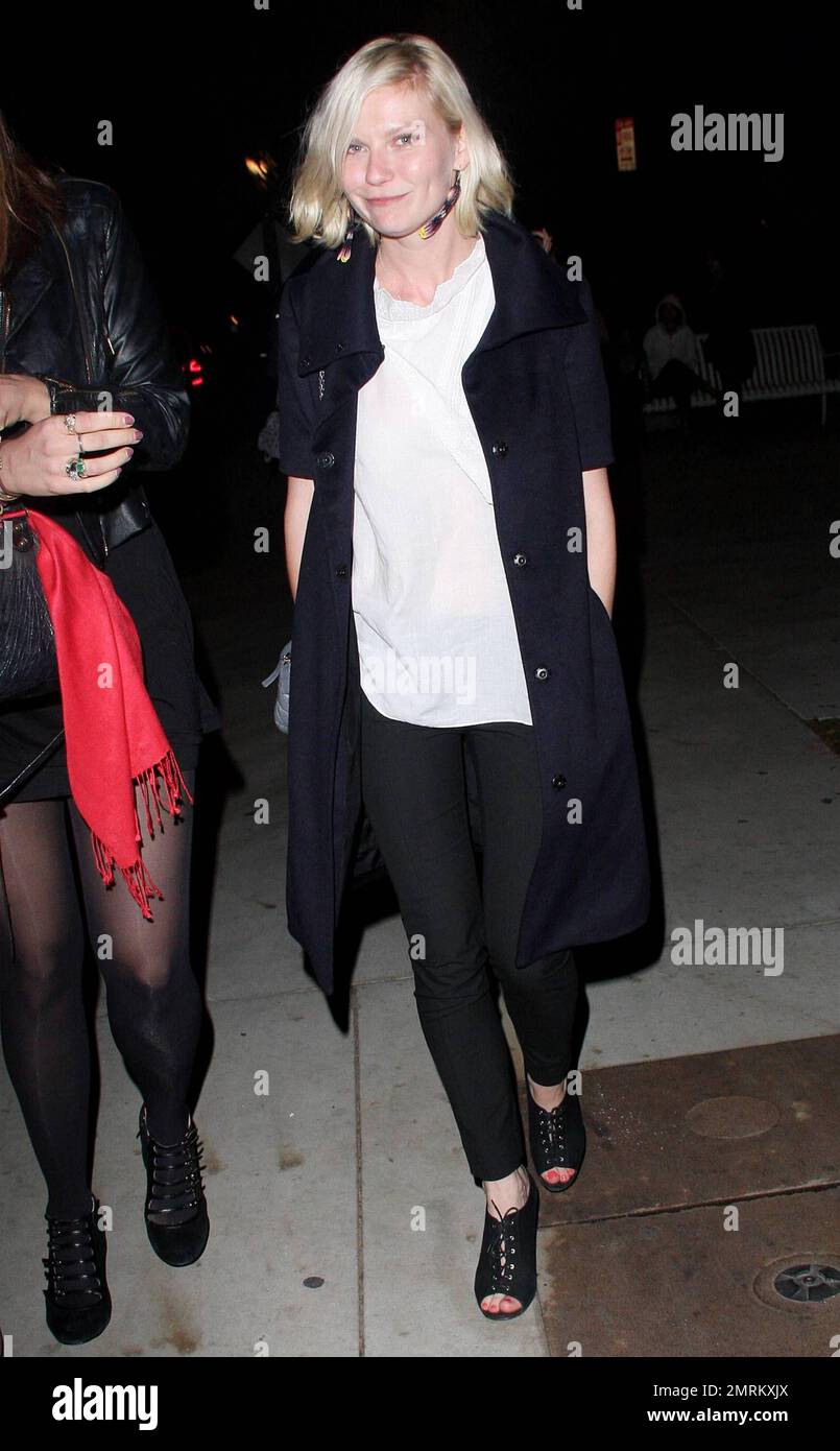 Actress Kirsten Dunst and boyfriend, Rilo Kiley drummer Jason Boesel ...