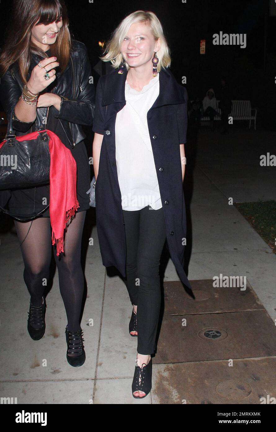 Actress Kirsten Dunst and boyfriend, Rilo Kiley drummer Jason Boesel ...