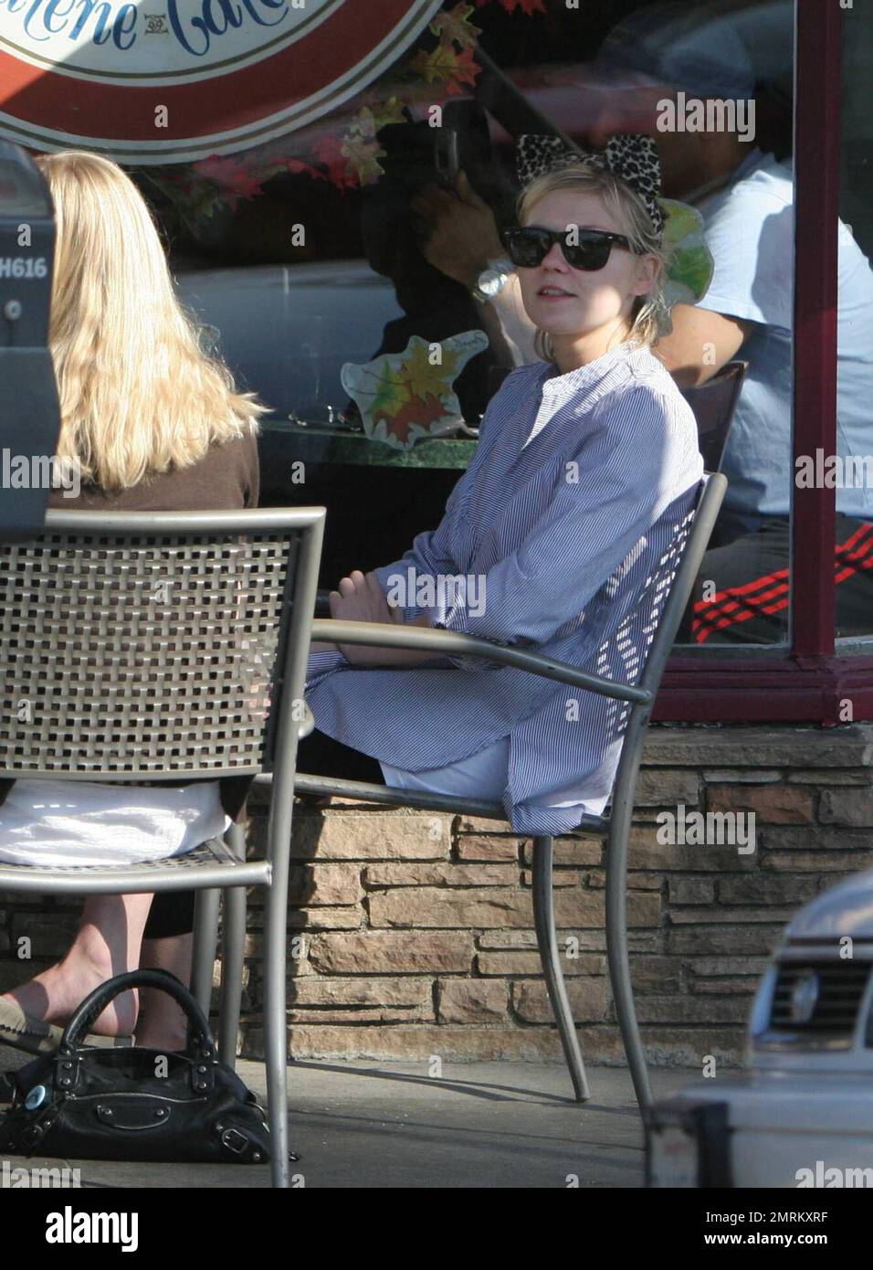 Kirsten Dunst and friends get ready for Halloween. The starlet had ...