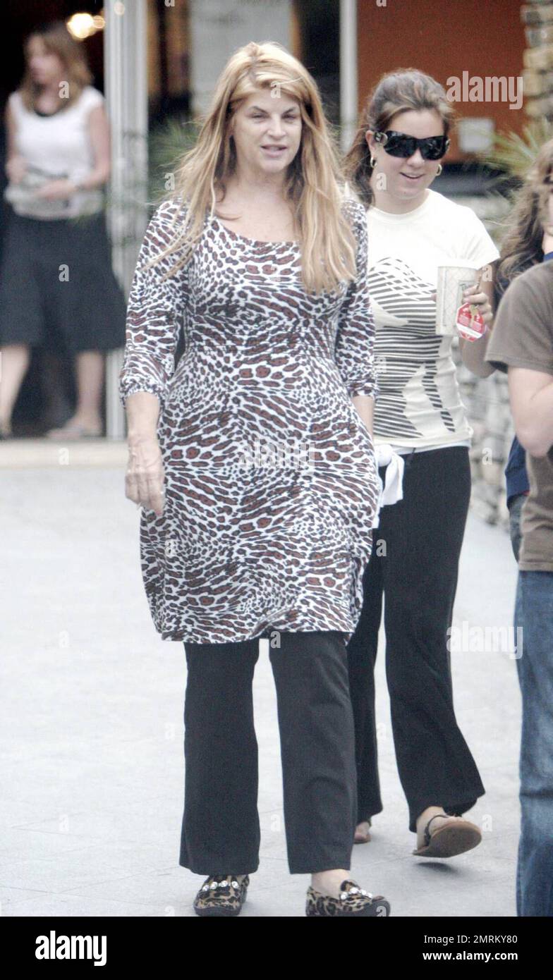 Kirstie alley fat actress hi-res stock photography and images - Alamy