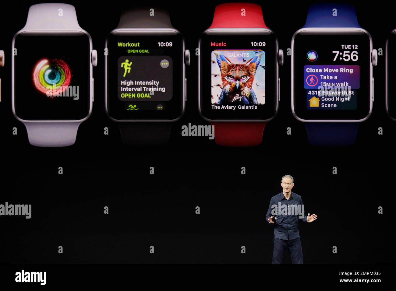 Jeff Williams, Apple's chief operating officer, shows new Apple Watch ...