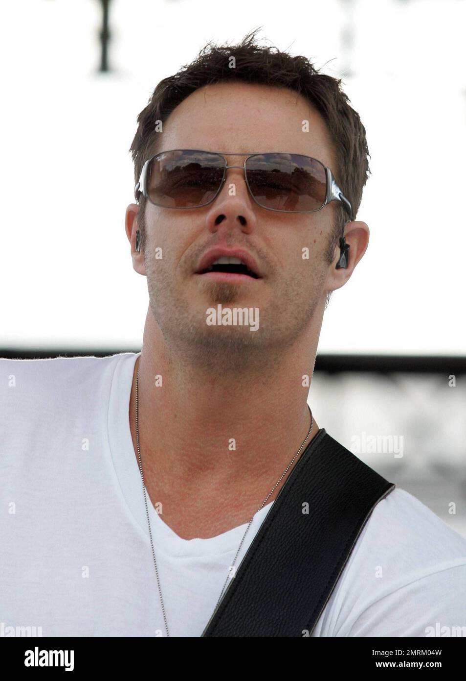 Singer jimi westbrook of little big town hi-res stock photography and ...