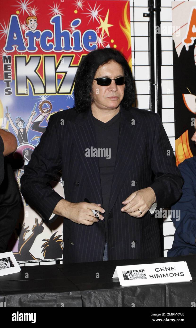 Gene Simmons and Paul Stanley sign copies of "Archie Meets Kiss Part 1" at Golden Apple Comics ...