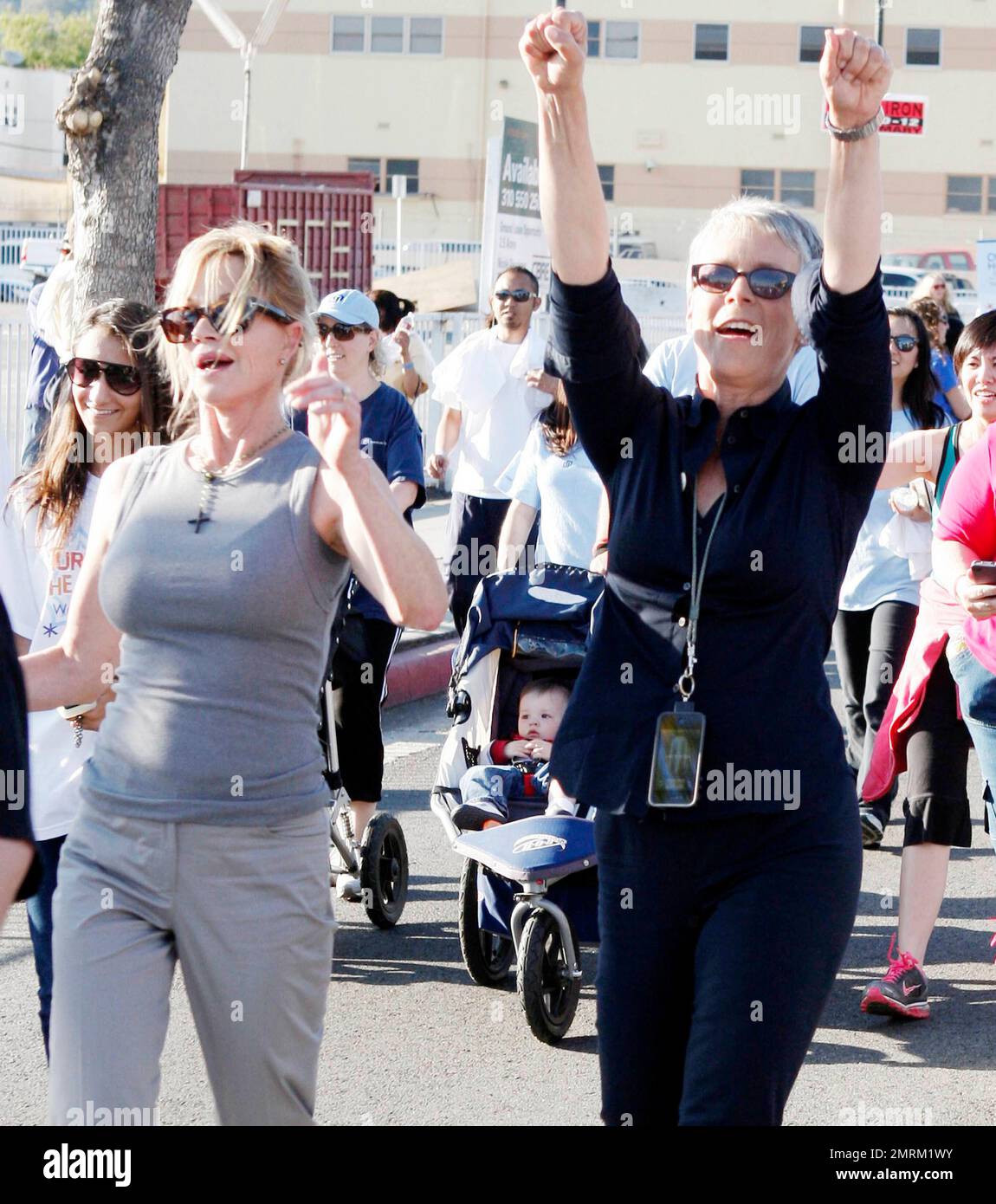 Heidi Klum, Melanie Griffith and Jaime Lee Curtis join forces to ...